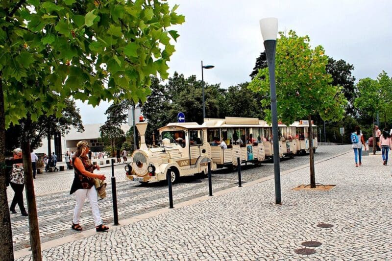 Fátima, Portugal: conheça o maior destino religioso do país!